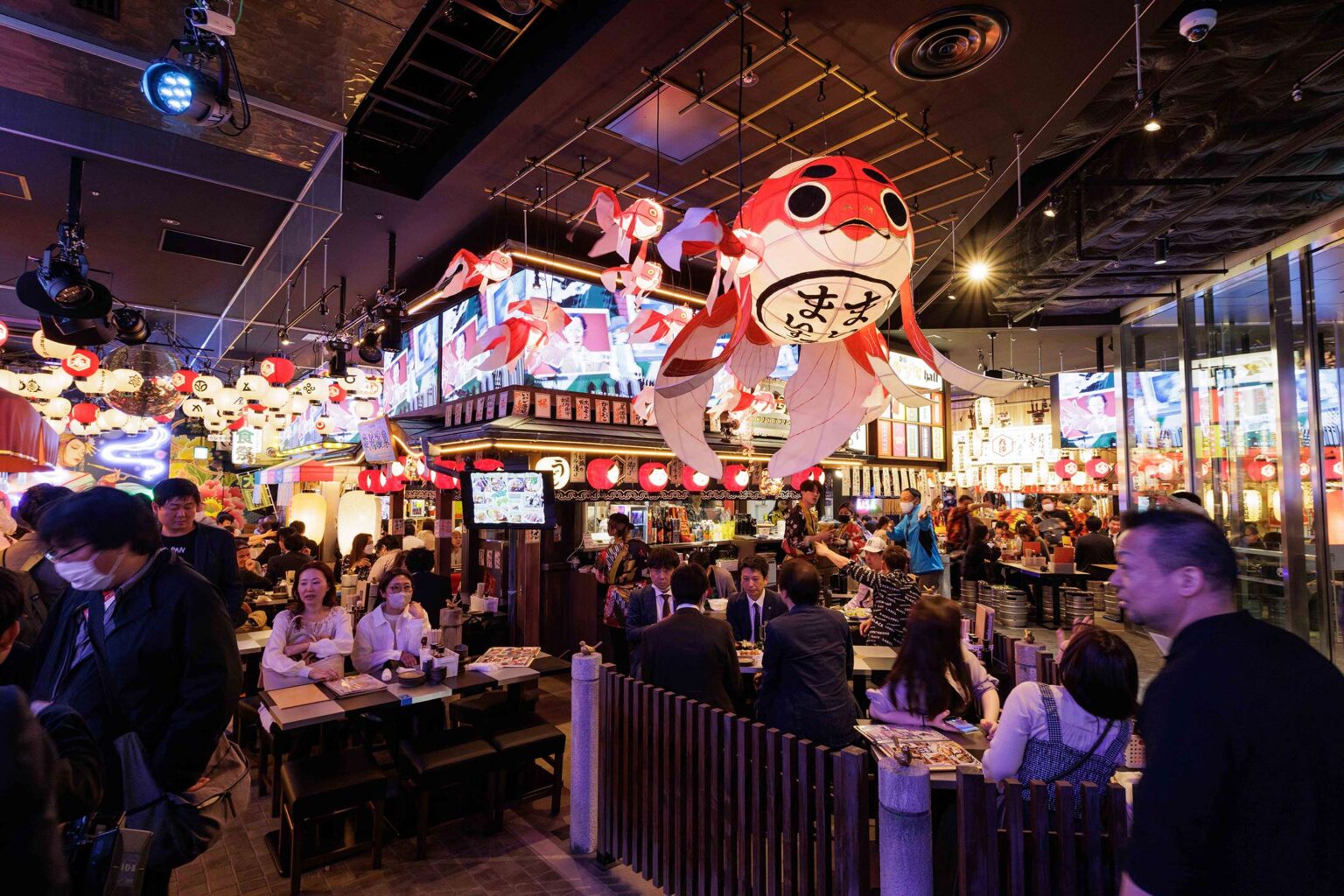 Exploring Shinjuku Kabuki Hall ‒ Kabuki Yokocho: The Best Izakaya Alley ...