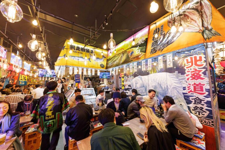 Exploring Shinjuku Kabuki Hall ‒ Kabuki Yokocho: The Best Izakaya Alley ...